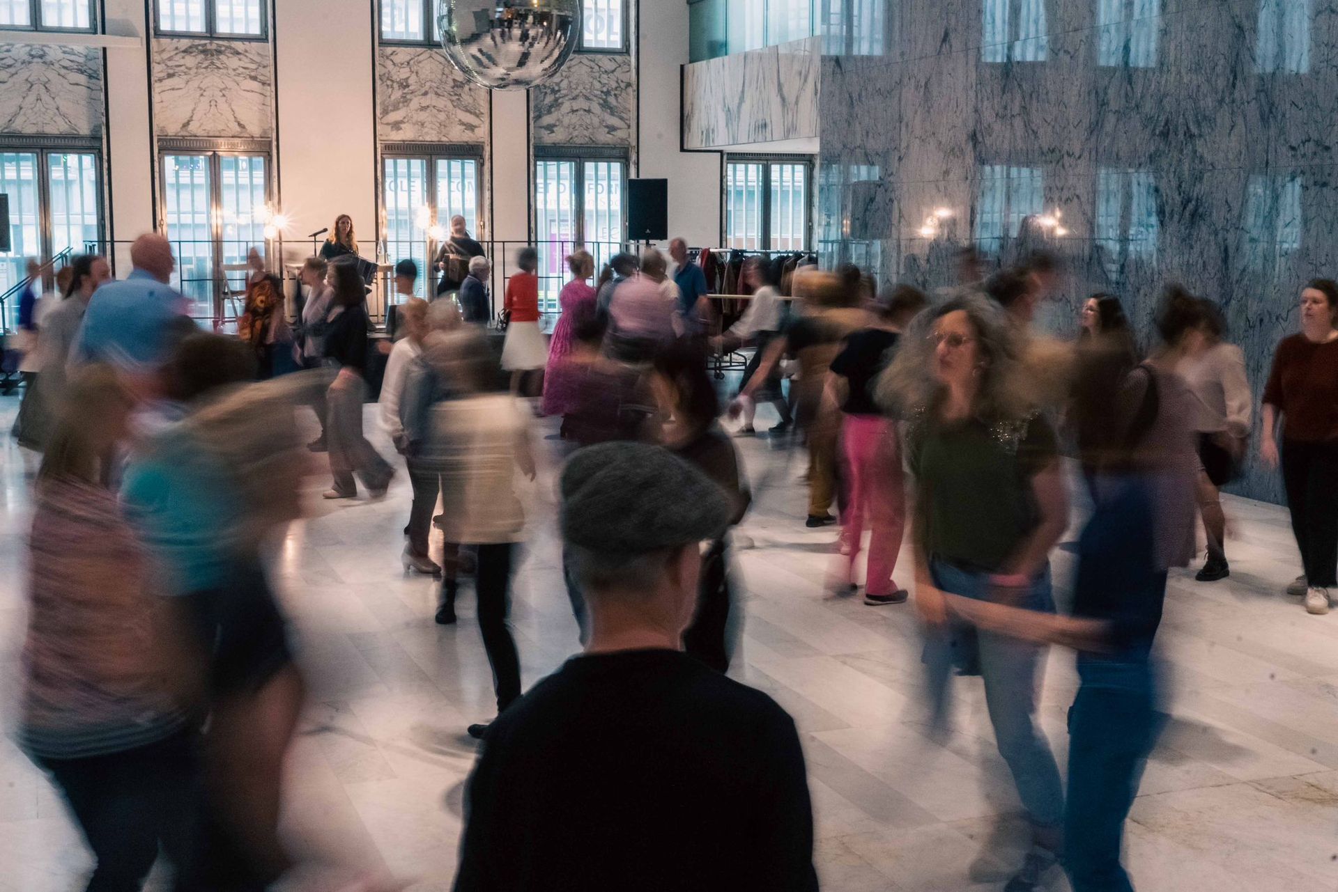 Initiation et Bal de danse folk | Quand on Danse